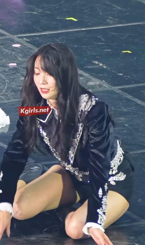 오마이걸 유빈 감동적인 순백색 포인트 [동영상] 댄서 멋진 여자 마이 걸