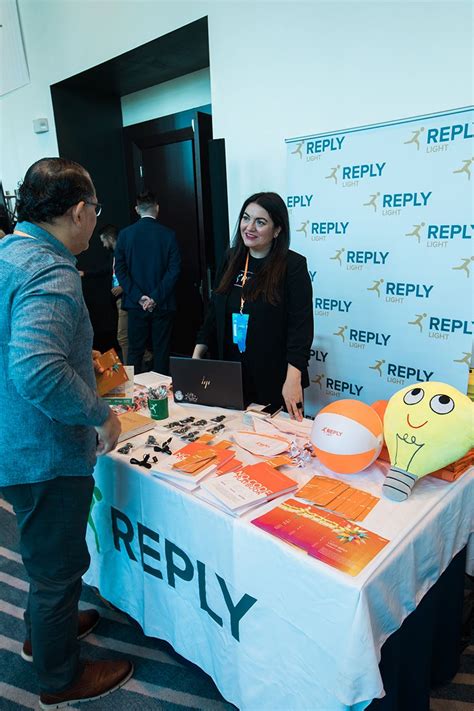 Light Reply On Linkedin Lightreply Creatio Nocodedays Nocode