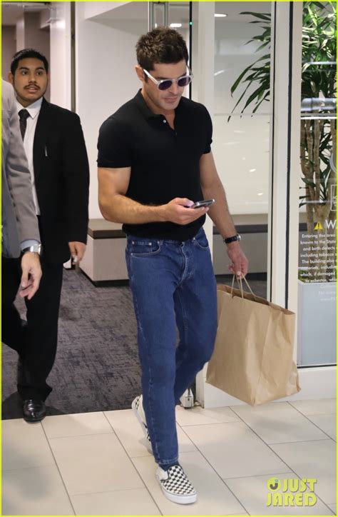 Zac Efron Joins The Iron Claw Co Stars Jeremy Allen White And Harris Dickinson At Press Event