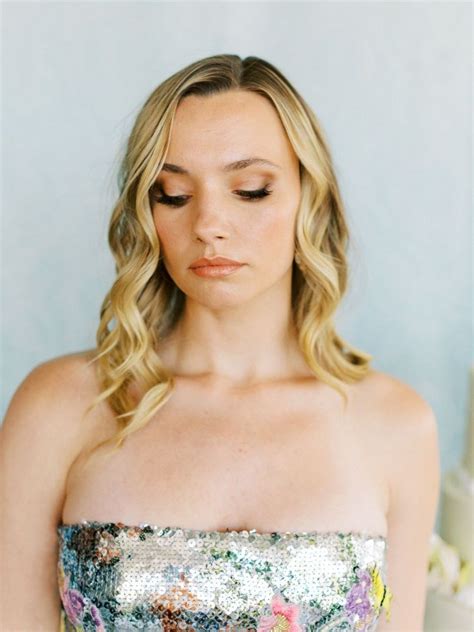 Light And Smoky Wedding Makeup Hair Makeup Bridal Makeup Wedding Makeup