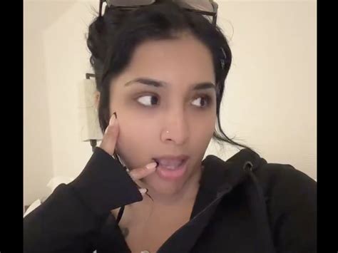 Yasmina Khan The ‘transition Into The Bikini Goals Is A Tuesday Theme