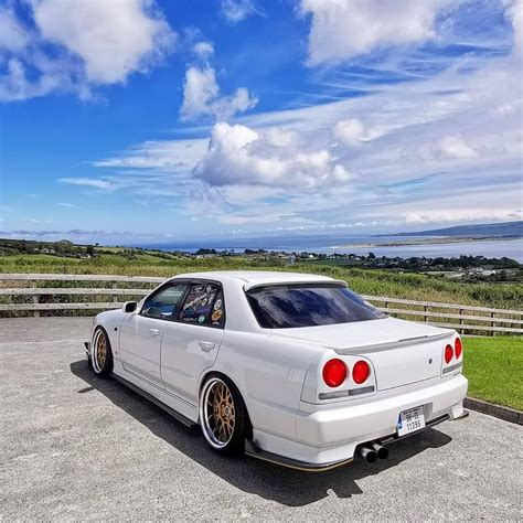 Nissan Skyline R34 4 Door