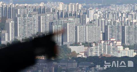 두 달 새 2억 하락서울 대장 아파트값도 주춤