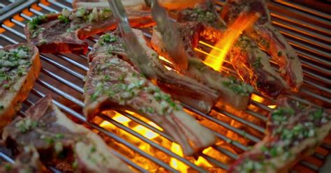 ΜΑΡΙΝΑΔΑ Meat And Grill Stories