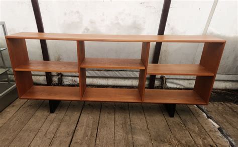 Mcm Low Profile Teak Bookshelf 31h X 115d X 72w Beck Auctions Inc