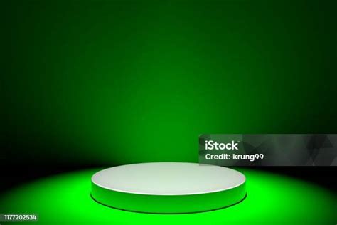 녹색 배경에 격리 된 둥근 흰색 무대 연단 개념 그림입니다 시상식을 위한 축제 연단 장면 제품 프레젠테이션용 흰색 받침대 3d 렌더링 3차원 형태에 대한 스톡 사진 및 기타