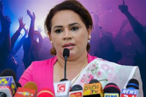 ඩයනා ගමගේ ඇමතිධූරයෙන් ඉවත් වෙයි හේතුව මෙන්න පුවත්