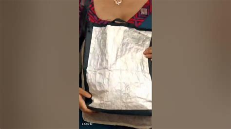 Deep Downblouse Huge Cleavage Indian Girl In Saree Blouse Youtube