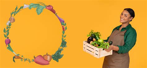 신선한 야채와 노란 배경이 있는 상자를 들고 있는 아프리카 농부 여자 35 39세에 대한 스톡 사진 및 기타 이미지 35 39세 가을 개념 Istock