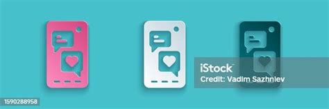 종이 잘라 스마트 폰 하트 이모티콘 음성 거품은 파란색 배경에 격리 화면 아이콘에 메시지를 얻을 발렌타인 종이 아트 스타일 벡터