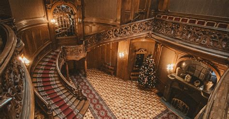 거대한 계단 건물 건축 건축 사진 경치가 좋은 계단 골동품 과학자의 집 궁전 난간 돔 랜드마크 럭셔리 럭셔리한 레드 카펫 리 비우 목재 패널