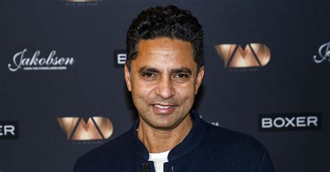 manu sareen hjälper sina pojkar att bli bra på sex