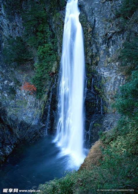 瀑布溪流树林河水 老牛爱吃嫩草上传 摄影图 山水风景 自然景观 摄影图库 昵图网