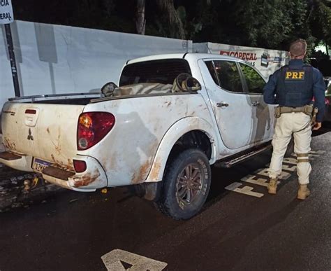 Prf Recupera Carro Roubado Preparado Para O Transporte De Drogas No