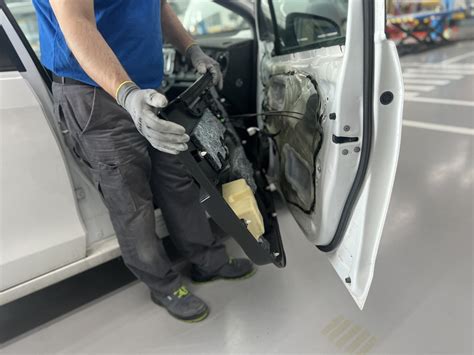 Reparación De Un Elevalunas Eléctrico Cz Revista Técnica De Centro