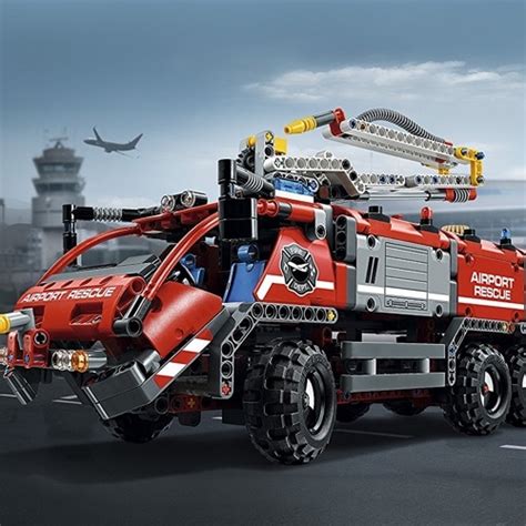Lego Technic Airport Rescue Vehicle 42068 Yuppie Gadgets