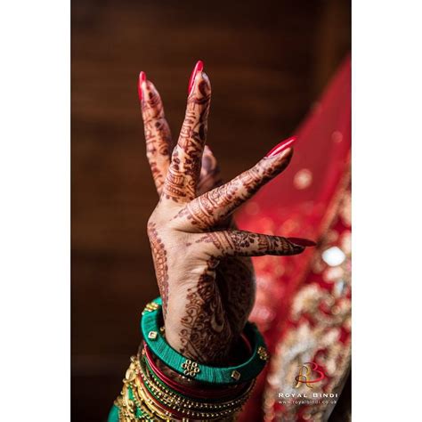 Gujarati Wedding Photography Royal Bindi