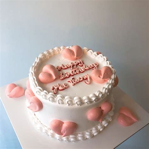 D O T D O T 광안리 닷닷마카롱 케이크 On Instagram 군모닝💕 주말은 1시 오픈입니다 핑크하트뿅