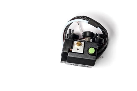 격리된 흰색 배경에 3차원 또는 3d 프린터 인쇄 헤드를 클로즈업합니다 0명에 대한 스톡 사진 및 기타 이미지 0명 3차원 형태 개념 Istock