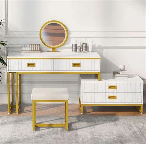 دنیای دخترونه خودت رو با مدل های جذاب میز آرایش دخترانه سفید، تکمیل کن