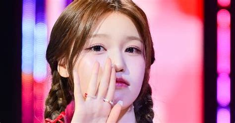 사진 이즈나 정세비사랑스러운 표정