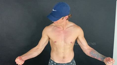 Muscle Men Logan Flexing Part8 Monday Wmv