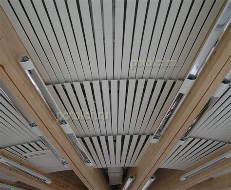 Купить алюминиевый подвесной реечный потолок Luxalon Hunter Douglas ...
