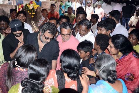 Celebrities Pay Homage To Actor Kumarimuthu Photos