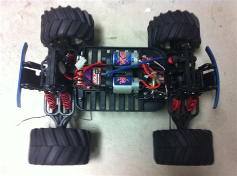 Traxxas Emaxx RTR Brushed R C Tech Forums