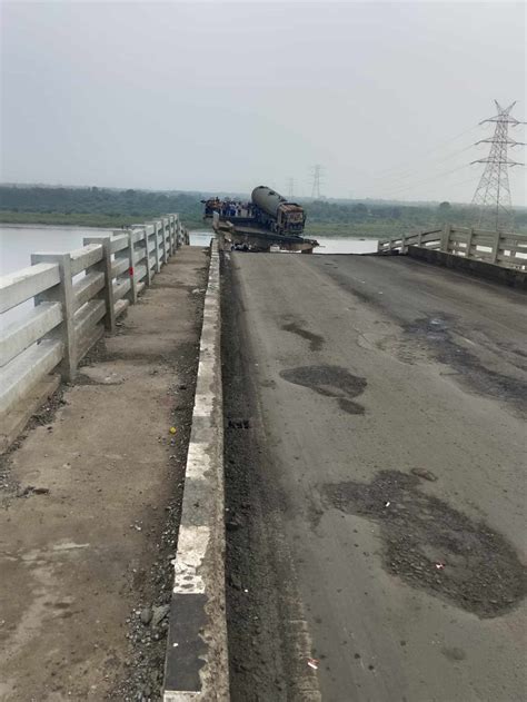 Gujarats Vadodara Gambhira Bridge Collapse News 10 Killed As Multiple Vehicles Plunge Into