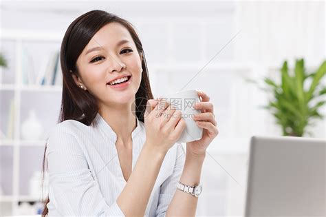 青年商务女人快乐工作高清图片下载 正版图片507631734 摄图网 青年商务女人快乐工作高清图片下载 正版图片507631734 摄图网