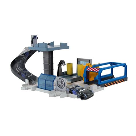 Mattel Disney Cars Rust Eze Tune Up Center With Jackson Storm Gjw43