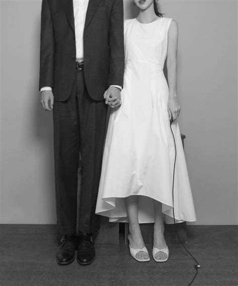 스냅 언발 나시 핀턱 원피스 커플 흑백 셀프웨딩 브라이덜샤워 에이블리