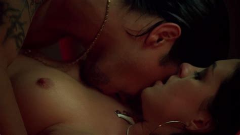 Nude Video Celebs Anne Hathaway Nude Havoc 2005