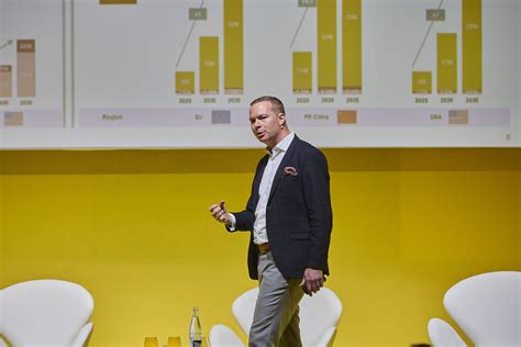 Powering The Electric Mobility Transition Solution Talks Tomorrow City The Biggest