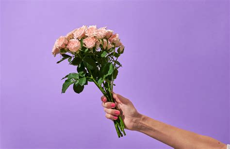 შეუკვეთე ყვავილები მიტანა ერთ საათზე ნაკლებ დროში ვოლტი საქართველო