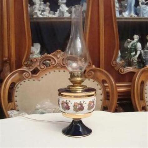 Старовинна настільна лампа фарфор італія — ціна 900 грн у каталозі