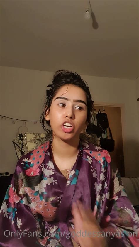 Goddess Anya Sion Watch Goddess Do Her Makeup Clip For The Femme Subs Part 3 Porno Videos Hub