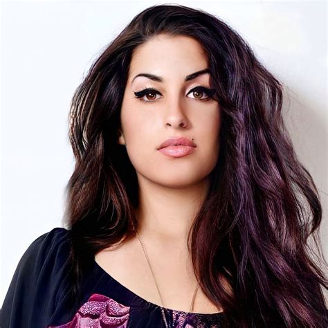 Pin On Amy Winehouse