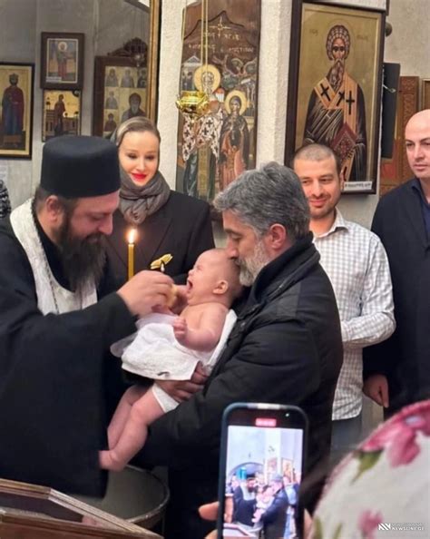 ანუკი არეშიძემ პატარა ნინა გააქრისტიანა ფოტოები ნათლობიდან Newsline