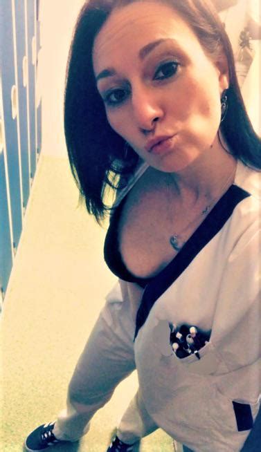 ImageFap Com View Topic Trying To Find More Pics Of Her