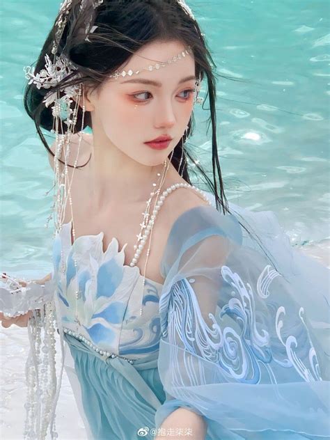 𝐇𝐀𝐍𝐅𝐔 抱走柒柒 Волосы Цветок Китай