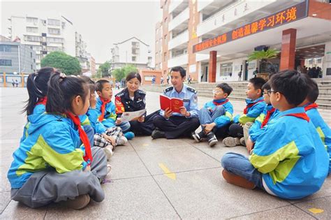 安庆：《民法典》宣传进校园 文明校园安庆文明网文明让生活更美好！中共安庆市委宣传部安庆市文明办