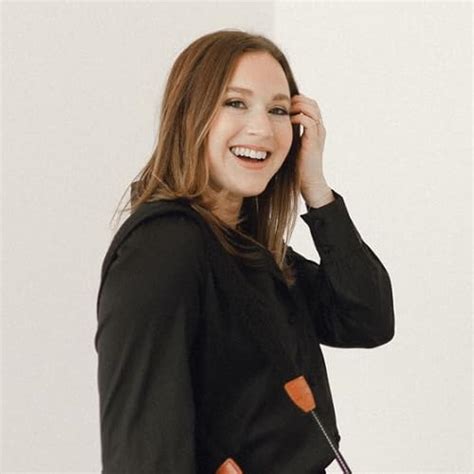 Victoria Sapersteins Amazon Page