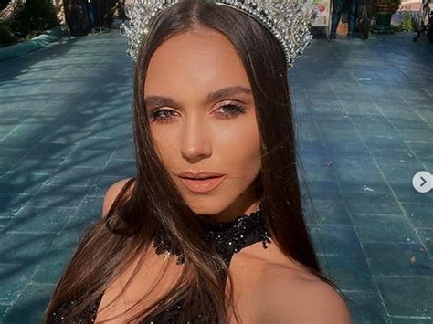 Мис България бременна от Румен Радев