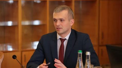 Кабмін звільнив заступника міністра якого затримало НАБУ фото Новини