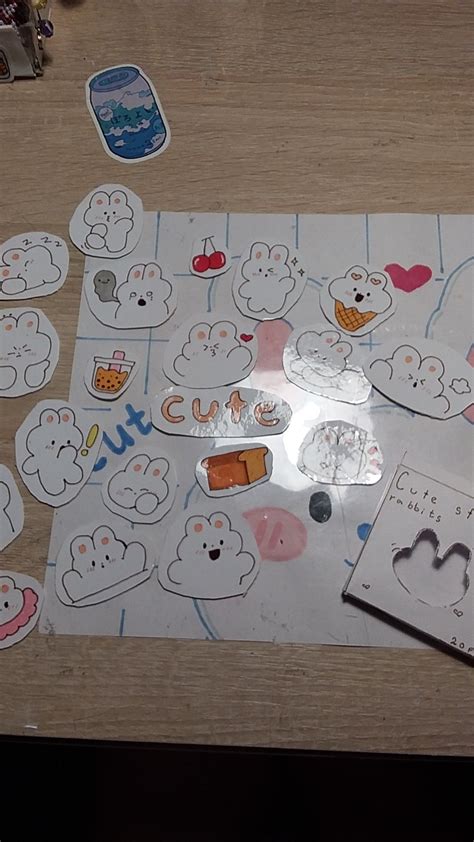 Бумажные стикеры с зайчиками