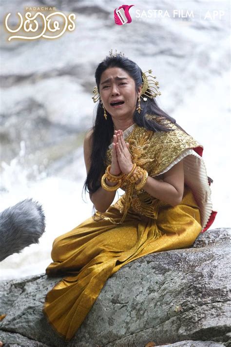 ត្រៀមទឹកភ្នែកយំតាមទៅ បែកធ្លាយរូប នី មុន្នីនាថ ថតរឿង «នាងបដាចារ ចូលតួកម្សត់សាហាវ Khmerload