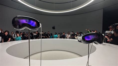 Bringing Advanced Visual Re Localization Pipeline Using Scene