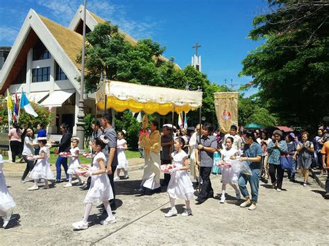 วัดพระแม่สกลสงเคราะห์ บางบัวทอง สมโภชพระกายพระโลหิต